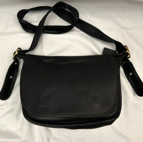 Coach | Bags | Vintage Coach Patricias Legacy Black Leather Crossbody ...